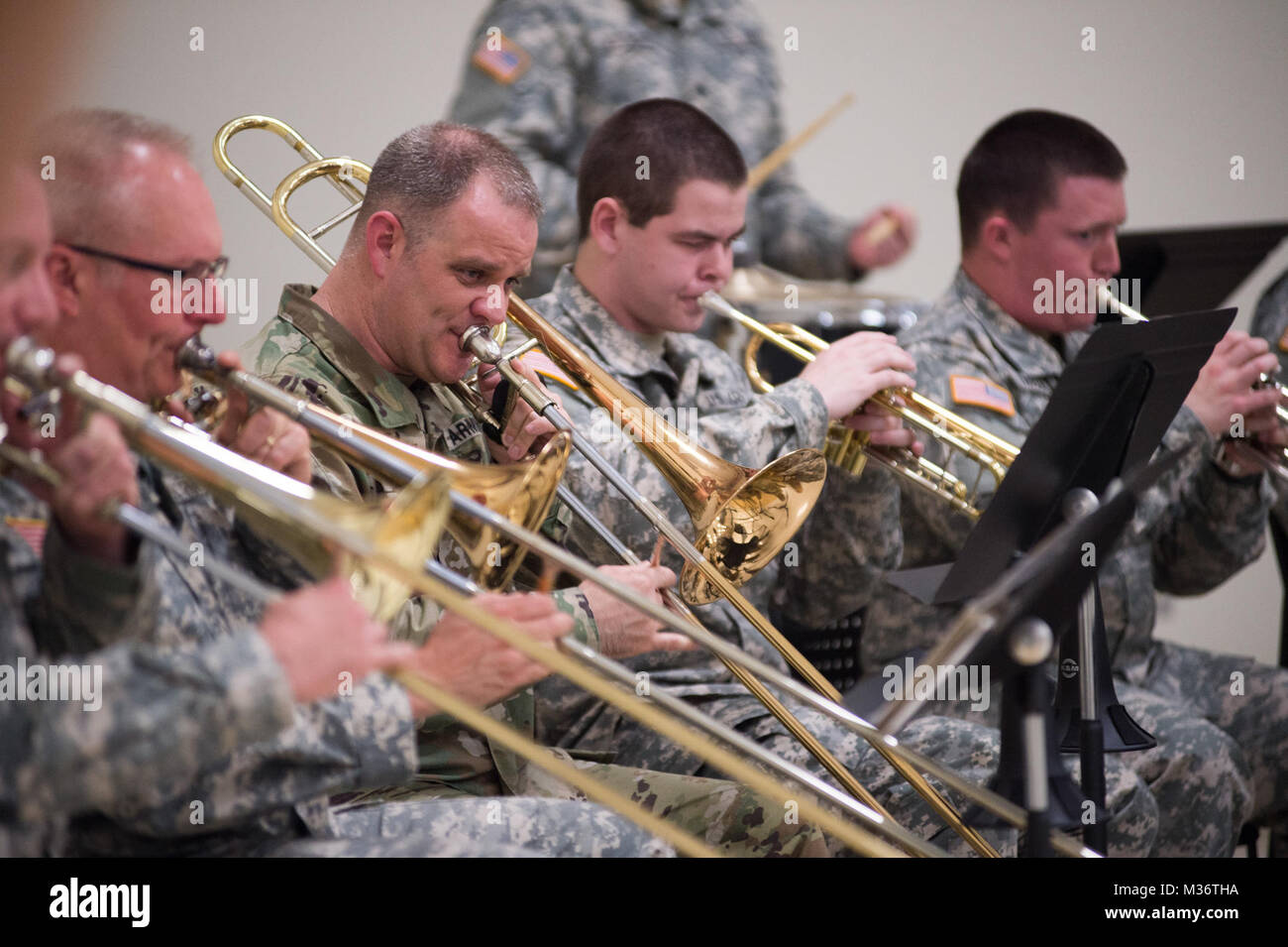 777th aviation support battalion hi-res stock photography and images ...