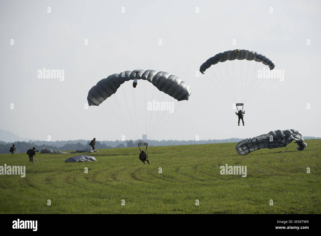 Parachute ops provides opportunity for U.S. Air Force, Army to work together in Japan by #PACOM ...