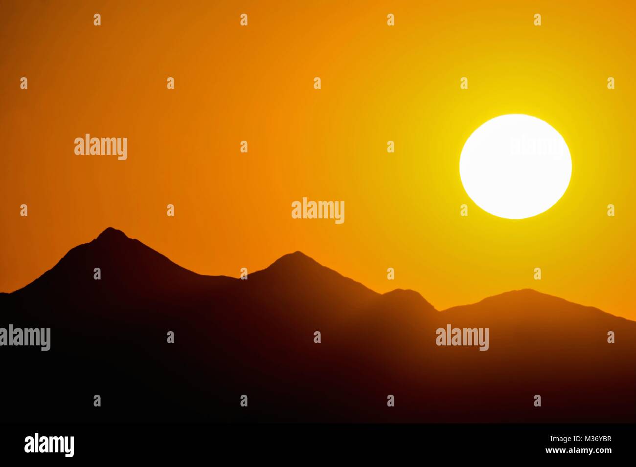 Gorgeous desert hi-res stock photography and images - Alamy