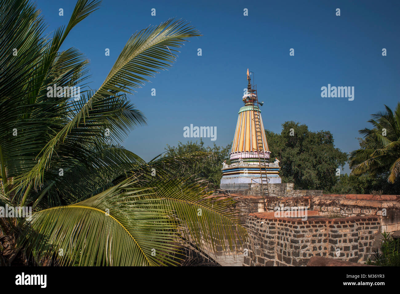 Hemadpanthi temple hi-res stock photography and images - Alamy