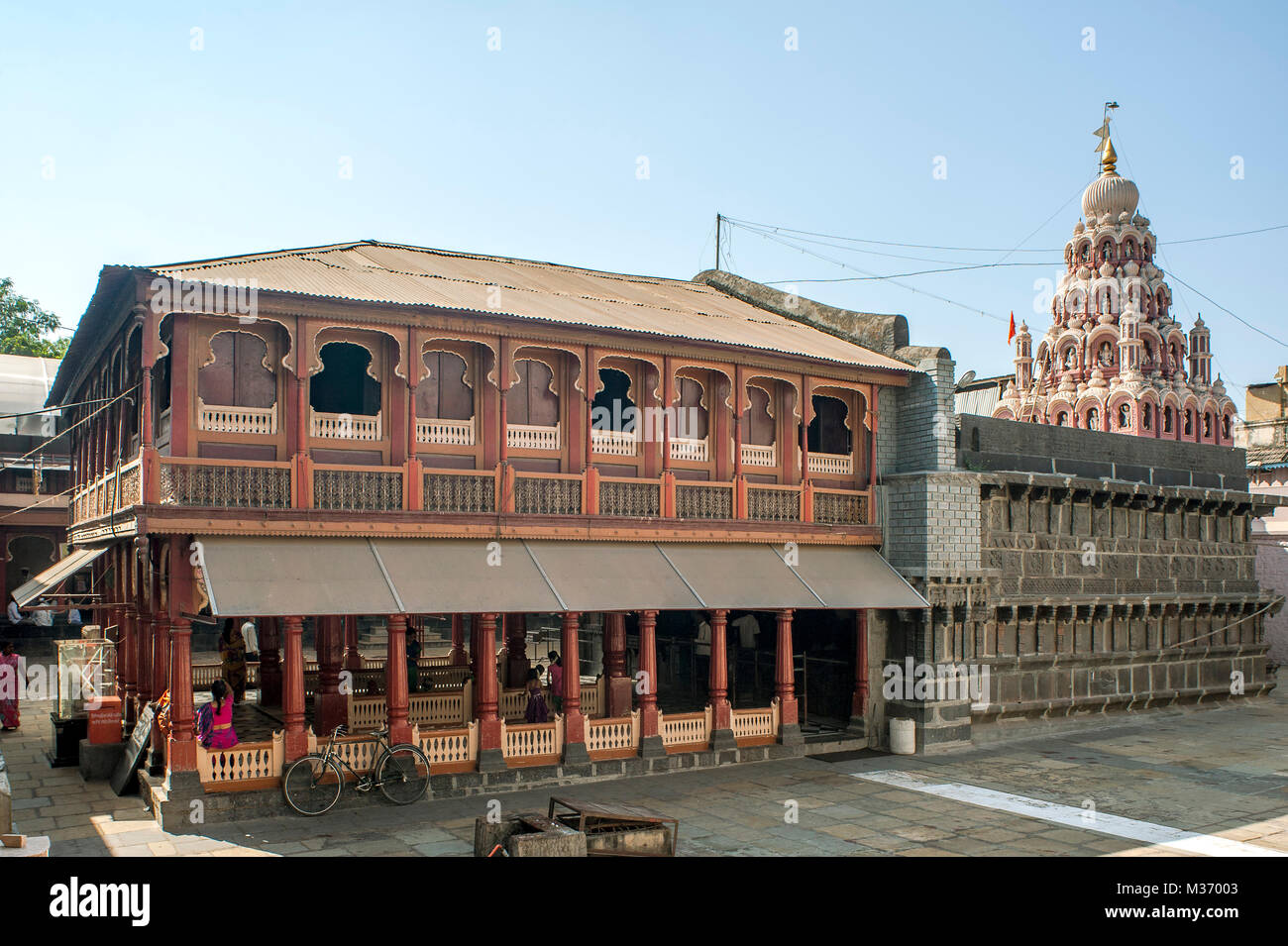 Hemadpanthi temple hi-res stock photography and images - Alamy