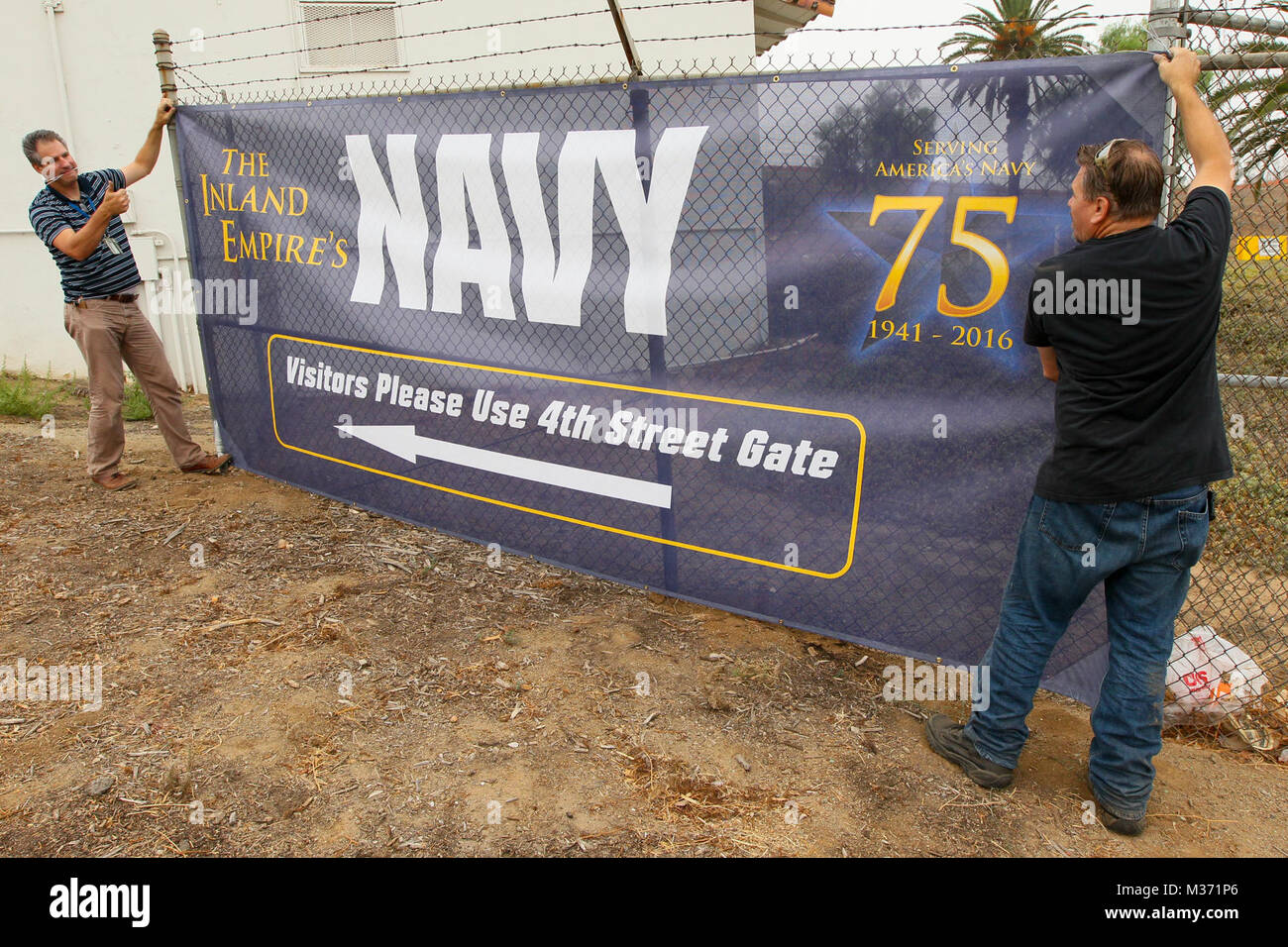 160902-N-HW977-114 NORCO, Calif. (Sept. 2, 2016) Orrin Anderson, left ...