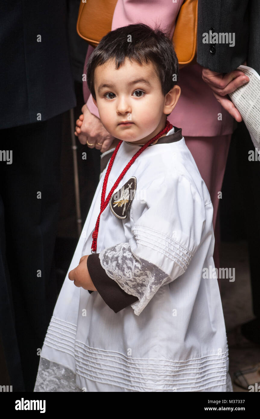 Child pray altar catholic hi-res stock photography and images - Alamy