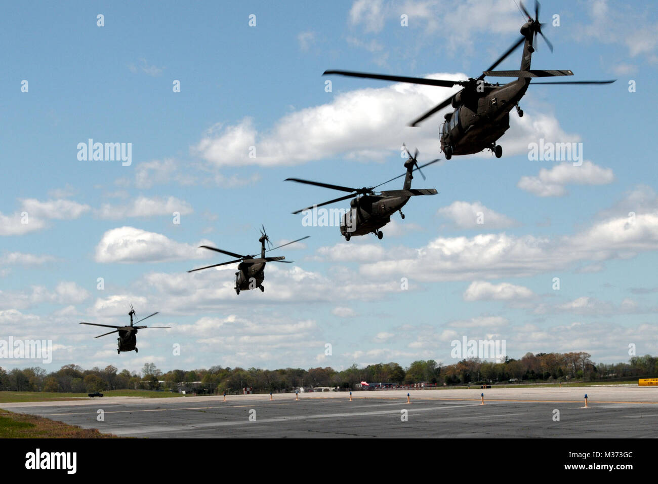 Black Hawk Formation by Georgia National Guard Stock Photo - Alamy