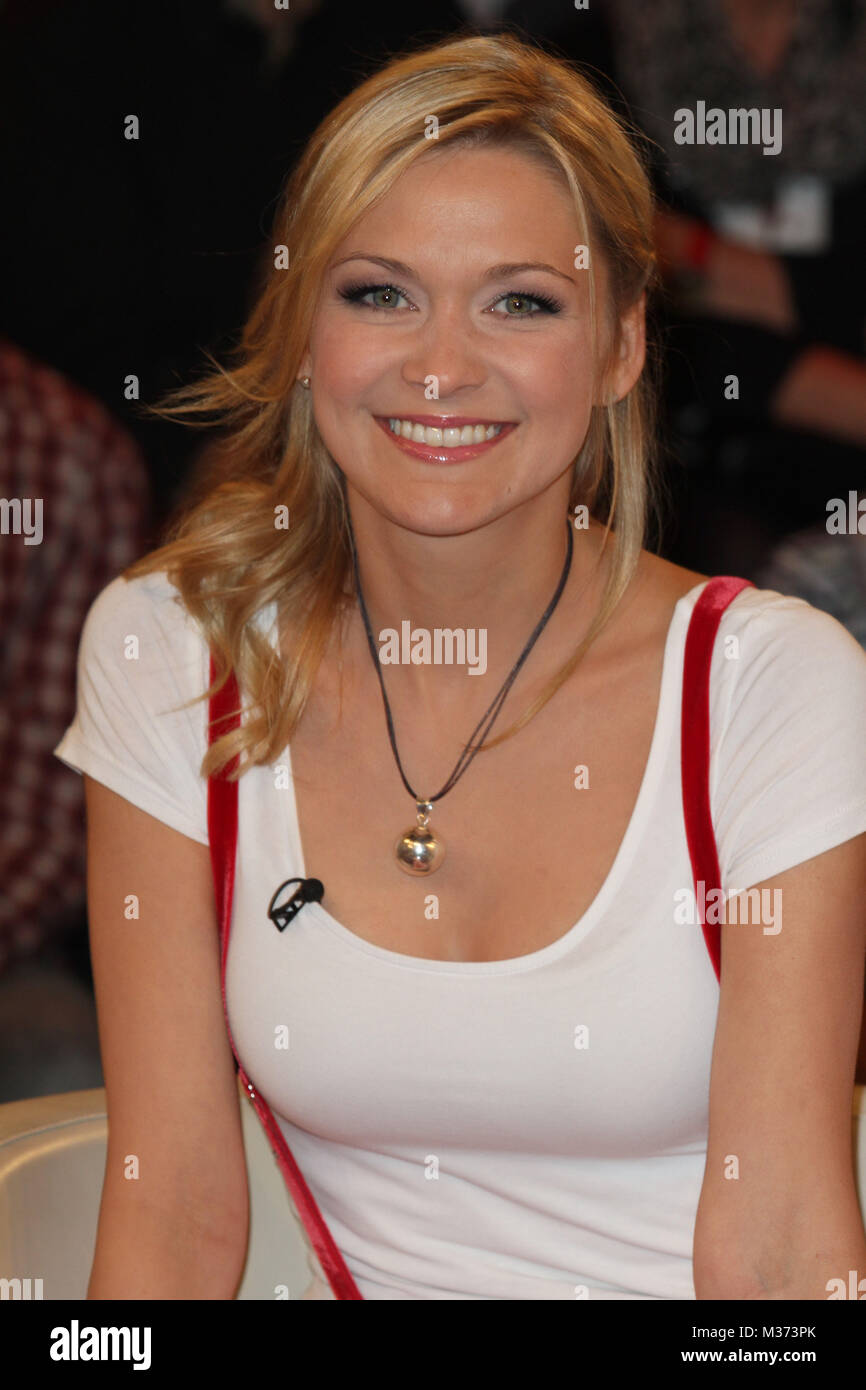 Linda Hesse (Saengerin), Aufzeichnung von "Markus Lanz" im Studio Stock ...