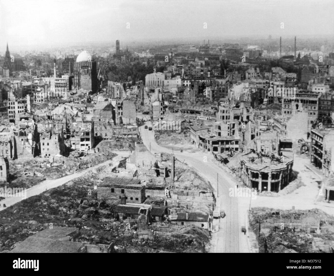 A scene of distruction is offered by the center of Hanover by the end ...