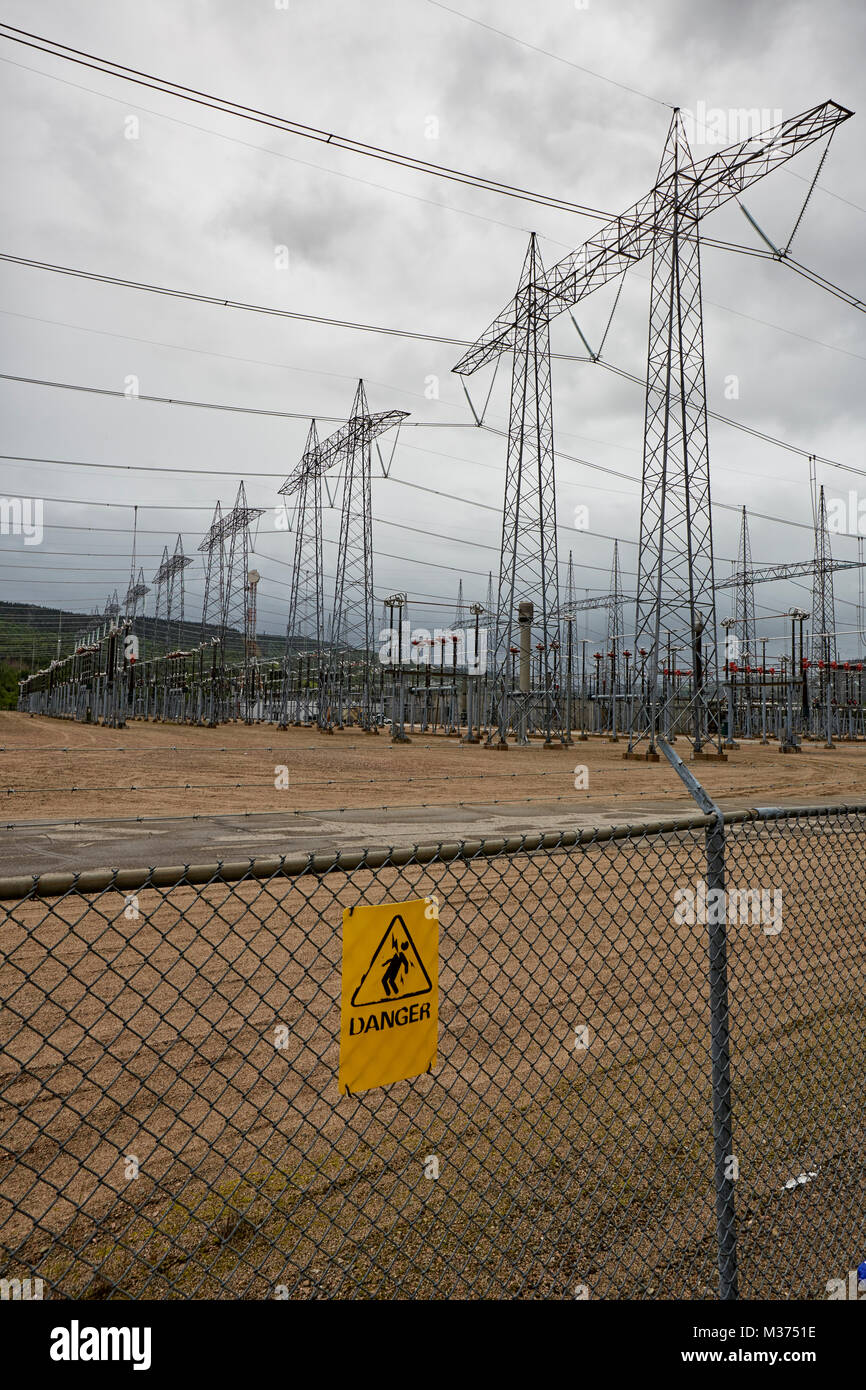 Transmission tower quebec hi-res stock photography and images - Alamy
