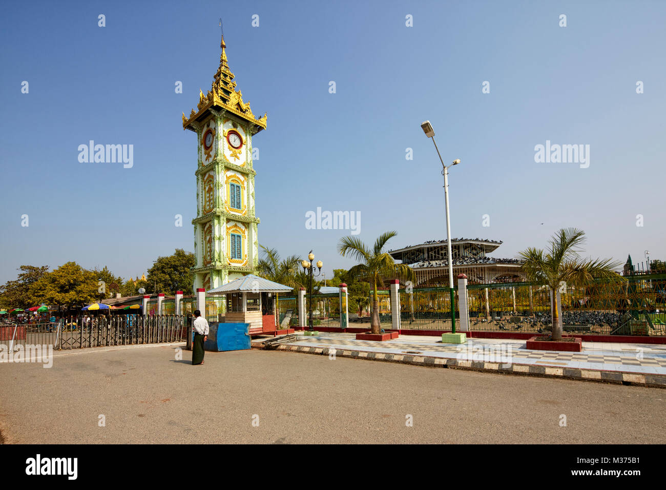 Mahamuni Buddha Temple (Mahamuni Pagoda), Mandalay, Myanmar (Burma ...