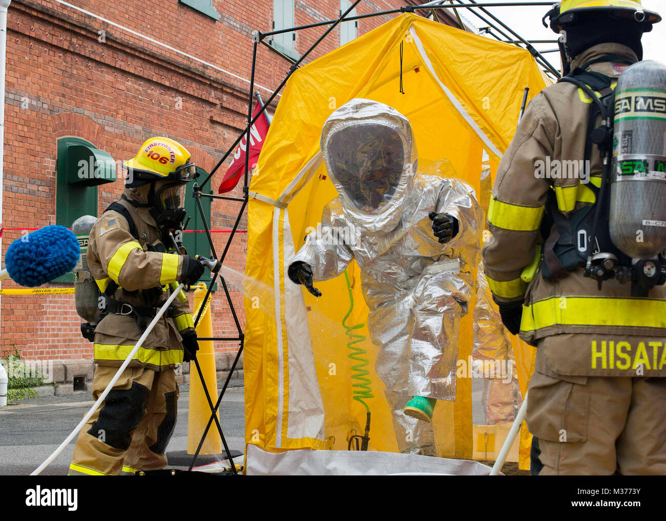 Fire proximity suit hi-res stock photography and images - Alamy
