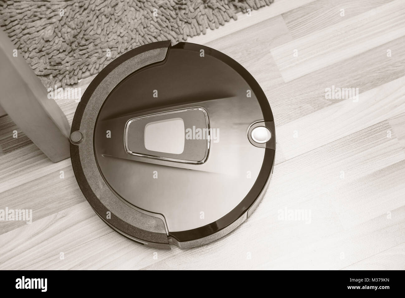 Vintage vacuum cleaner hi-res stock photography and images - Alamy