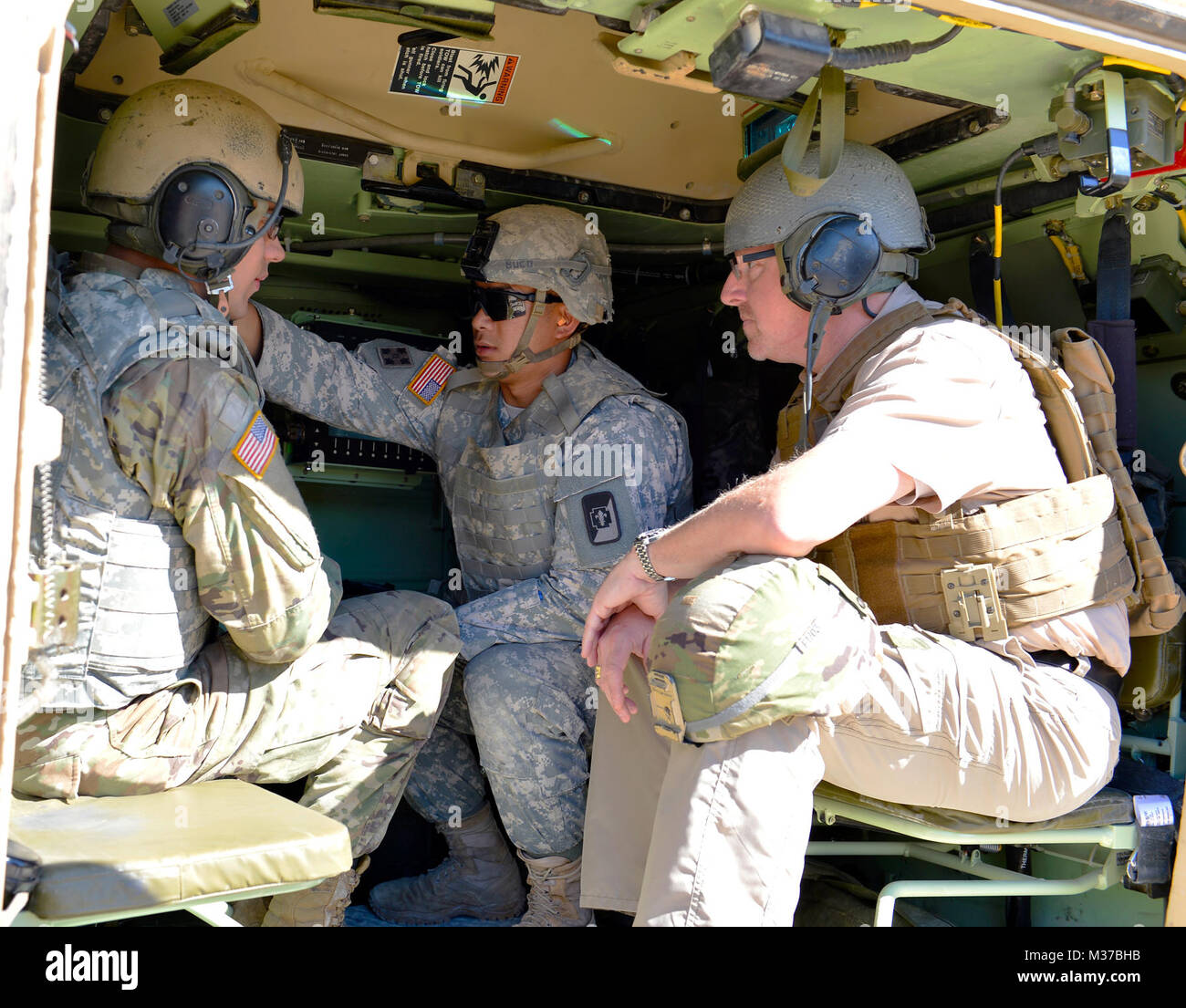 State Representative Tony Dale visits Fort Hood during a cavalry scout ...