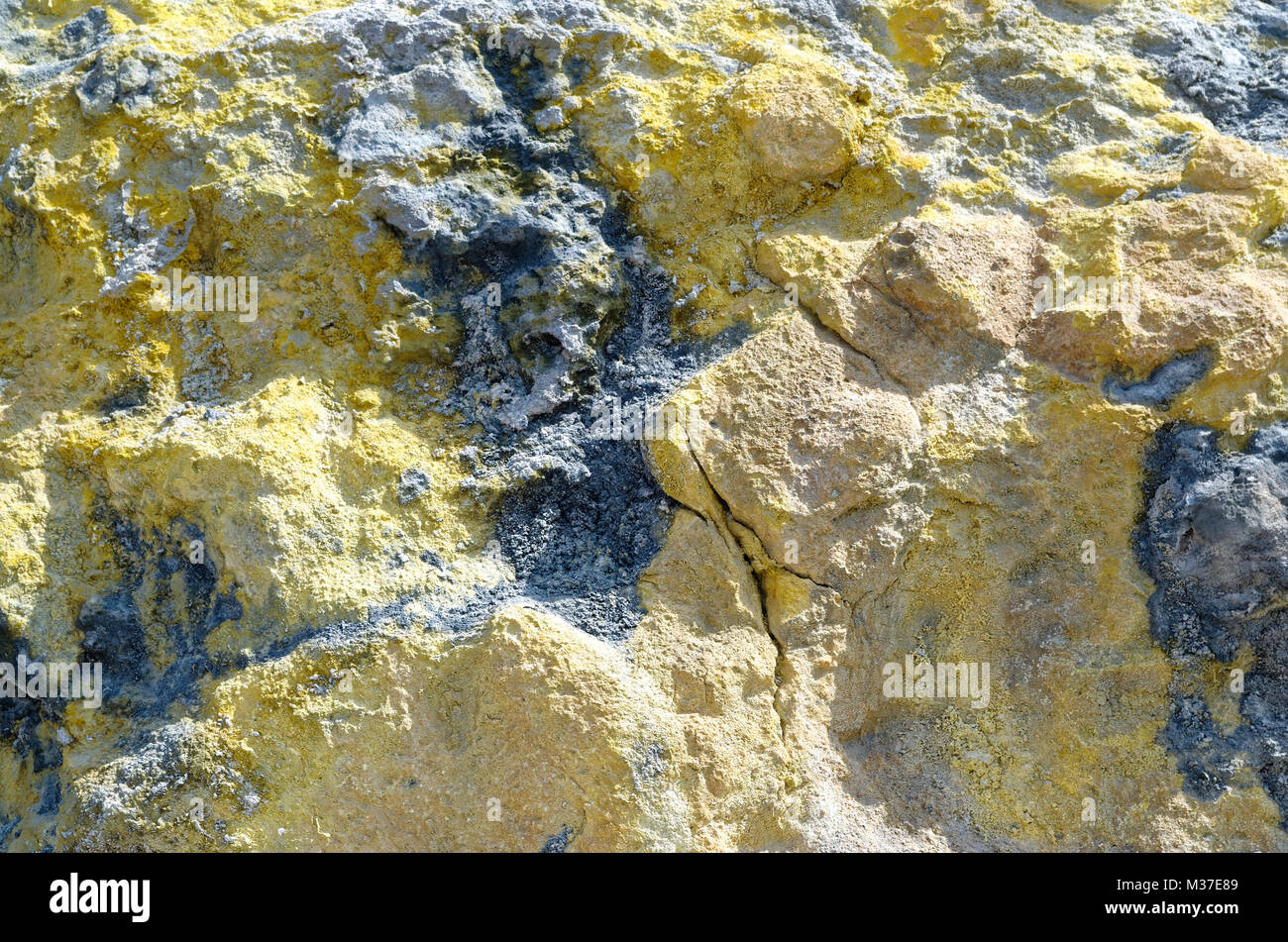 Sulfur texture hi-res stock photography and images - Alamy