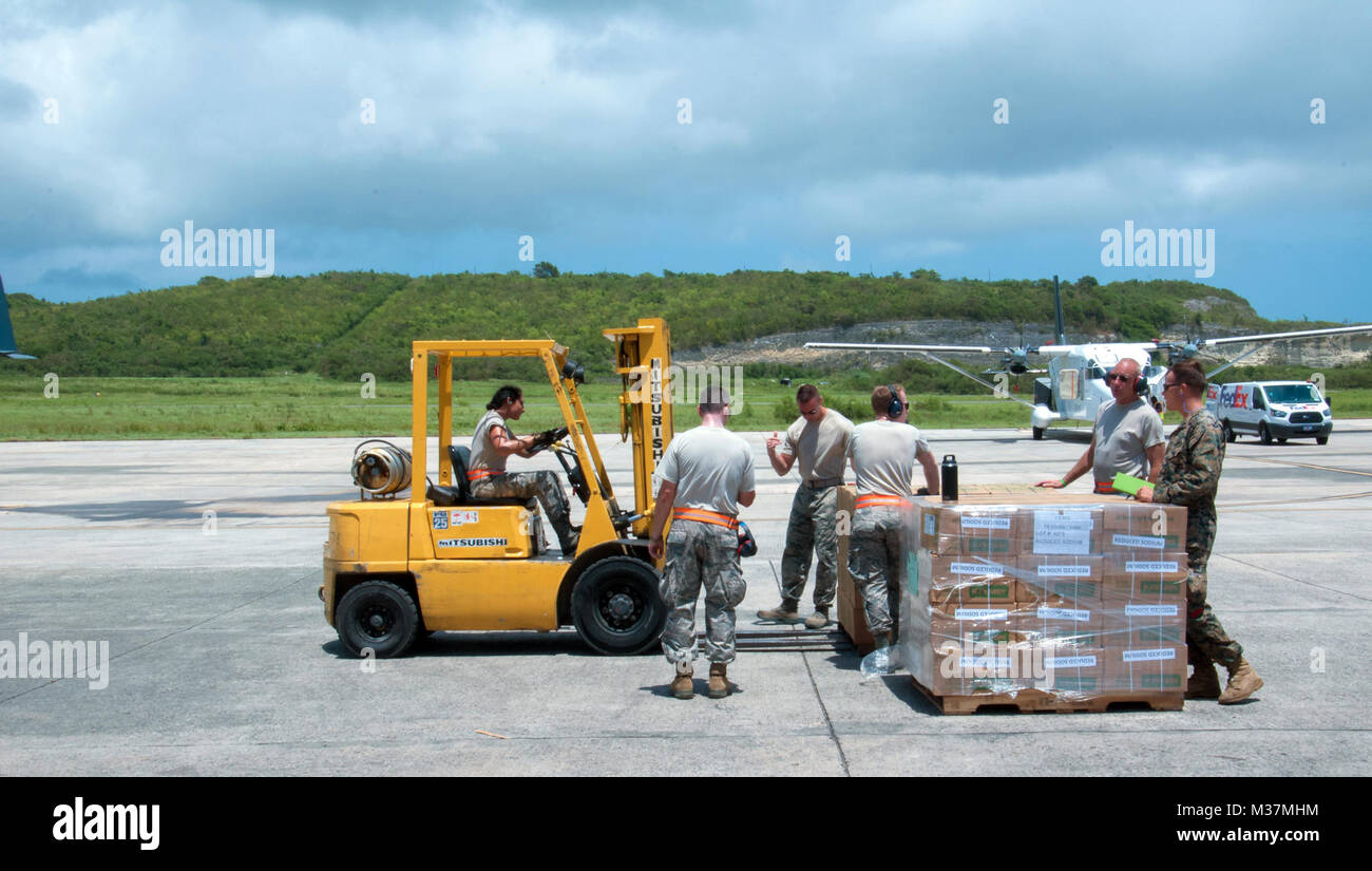Tennessee national guard emergency hi-res stock photography and images ...