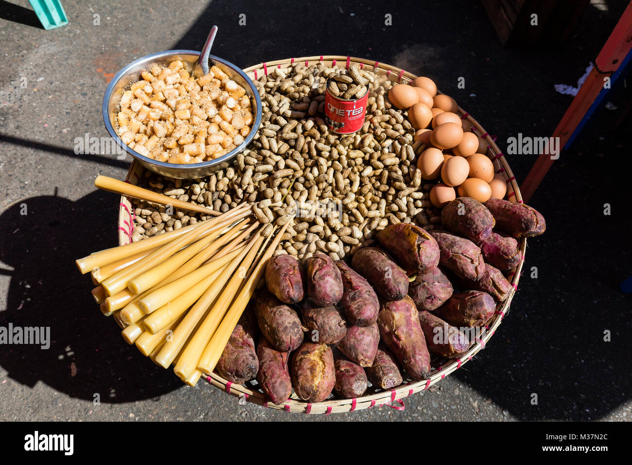 Traditional Burmese street food in Yangon, Myanmar. (Birma Stock Photo ...