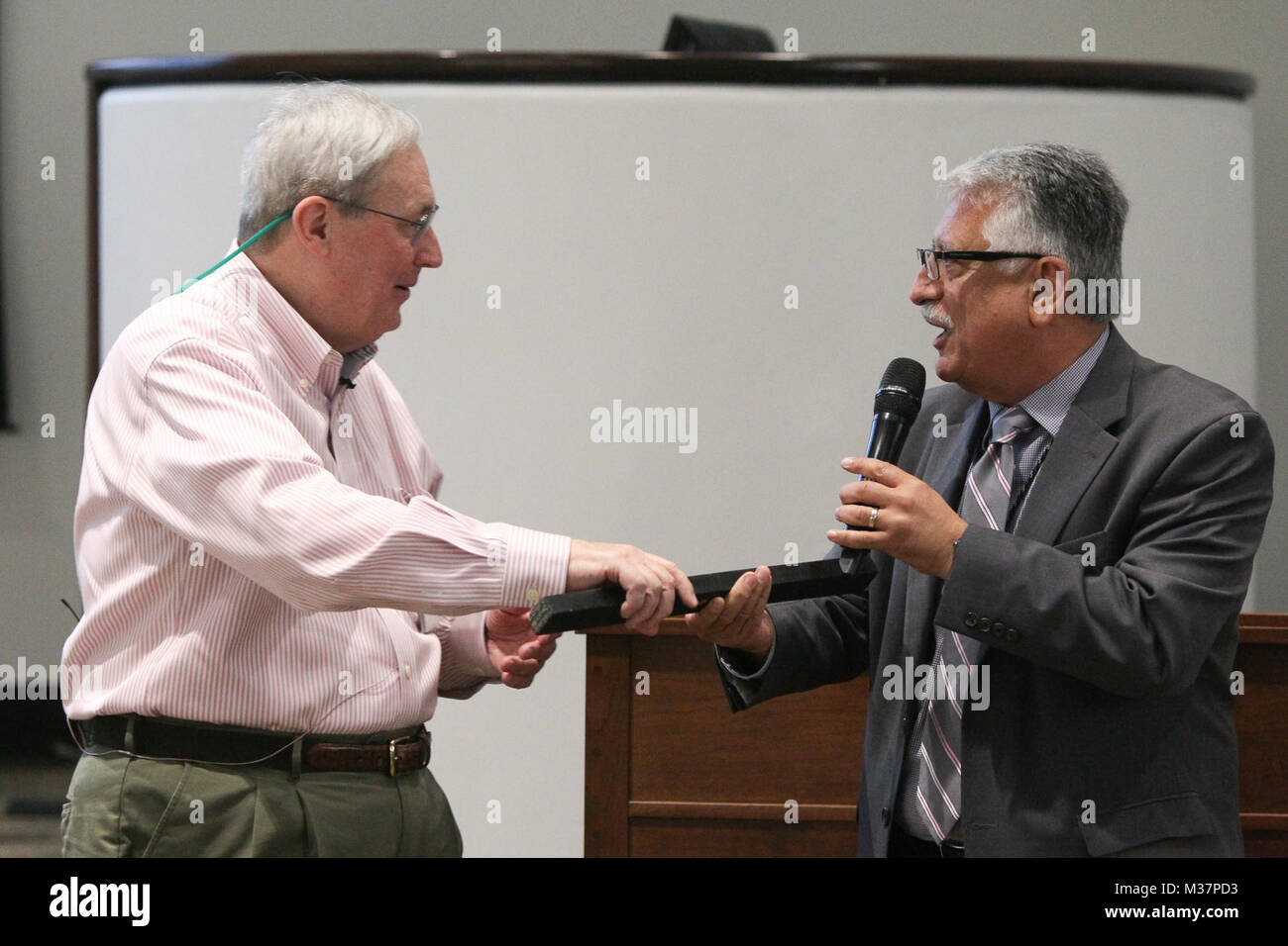 Microsoft data center hi-res stock photography and images - Alamy