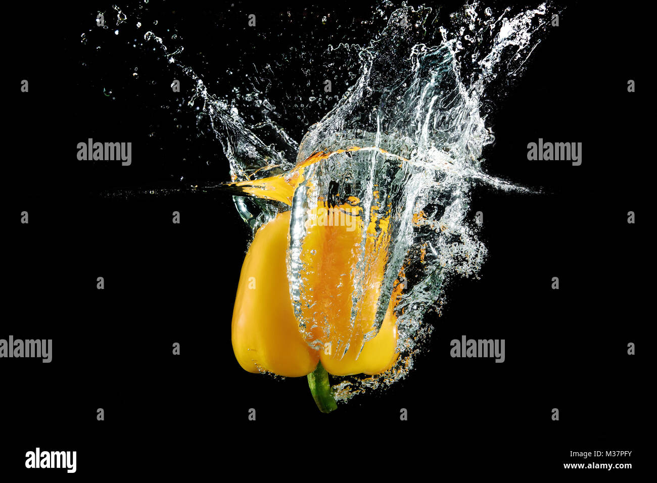 bell pepper in water with splash Stock Photo - Alamy