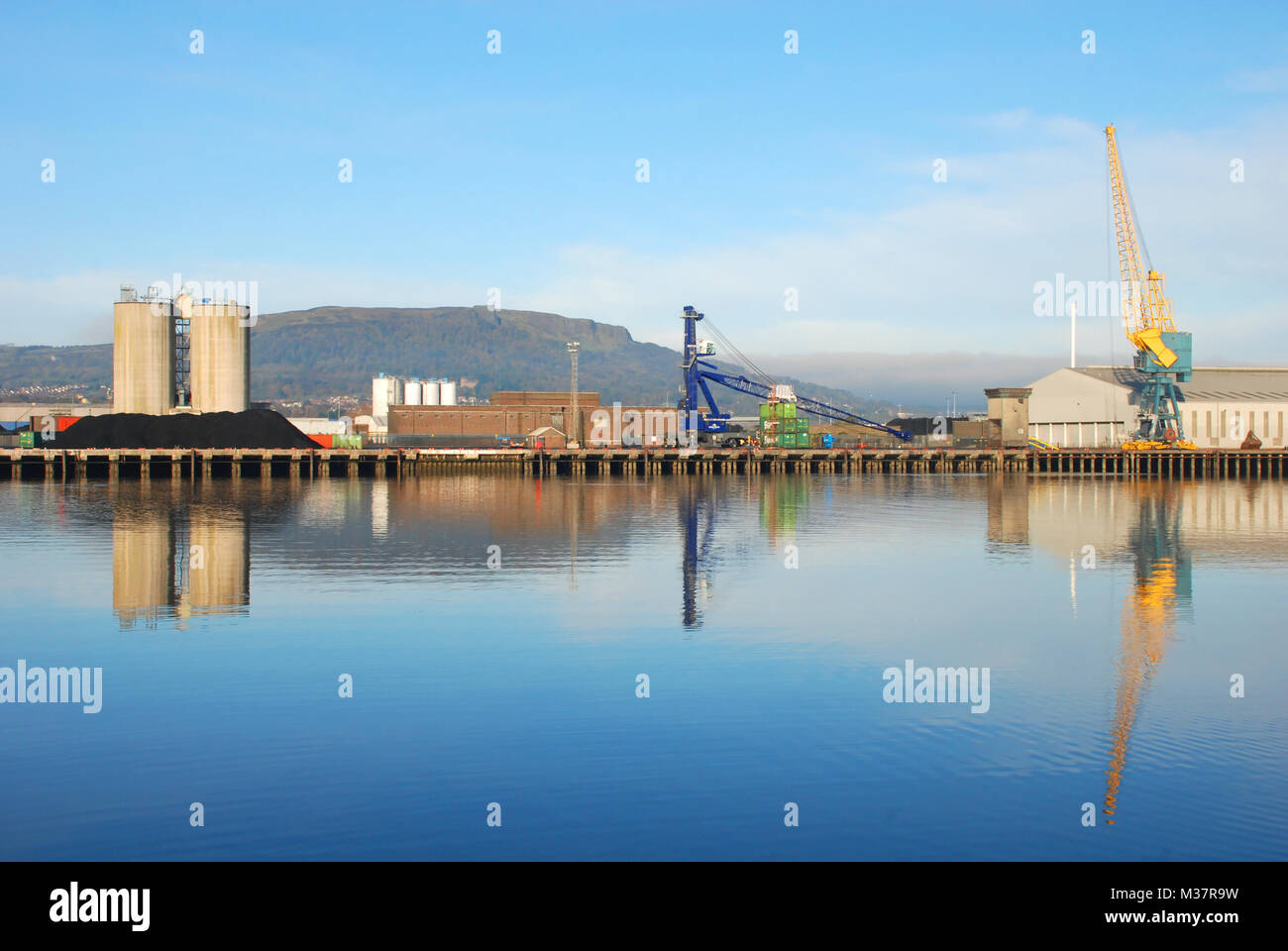 Dock in belfast harbour hi-res stock photography and images - Alamy