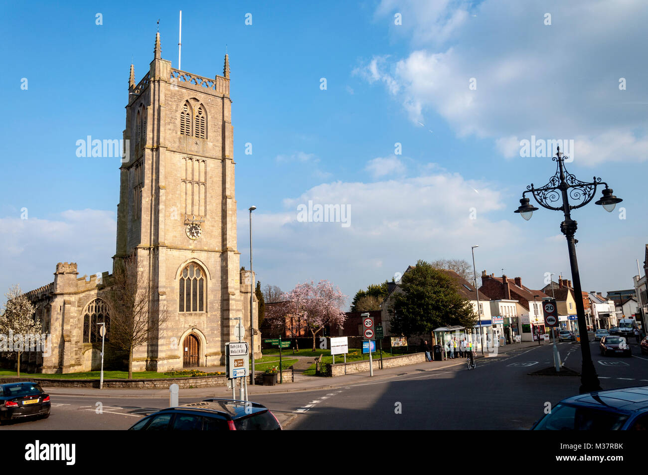 Keynsham high street and St John the Baptist church Stock Photo - Alamy