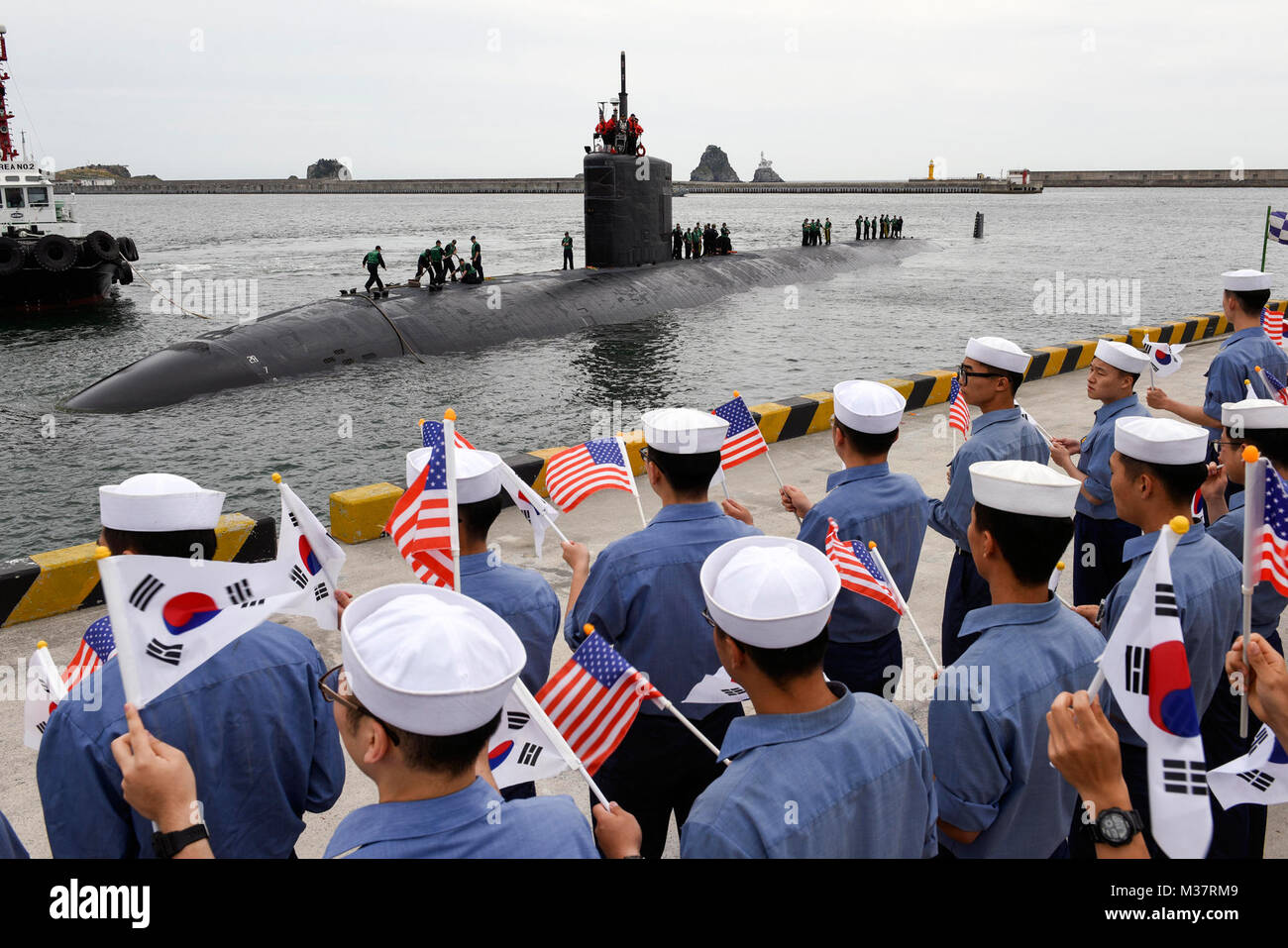 Ssn 773 uss cheyenne hi-res stock photography and images - Alamy