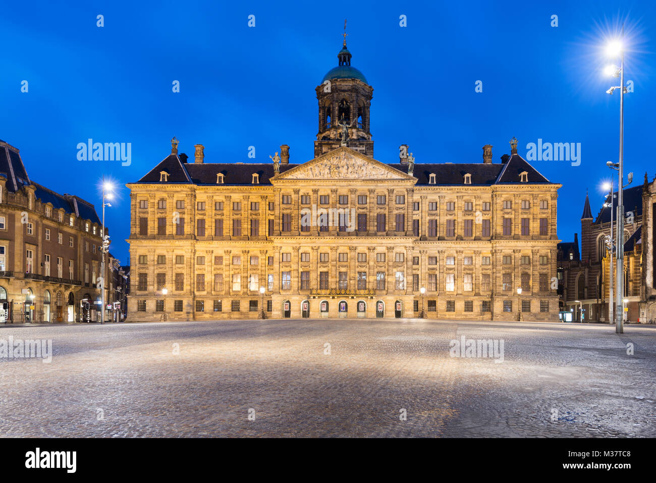 Royal palace dam square royal palace amsterdam hi-res stock photography ...