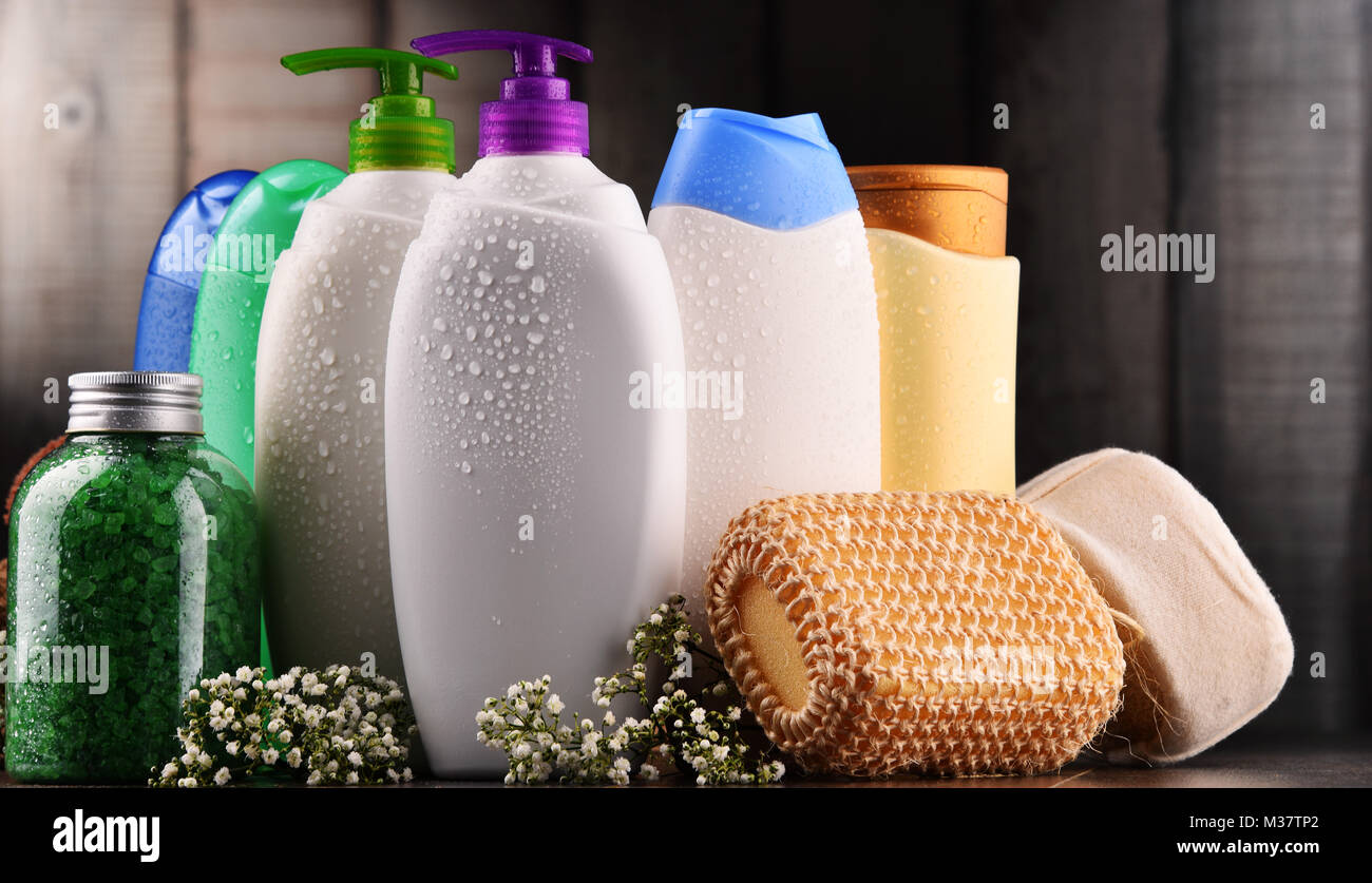 Washing milk bottles hi-res stock photography and images - Alamy