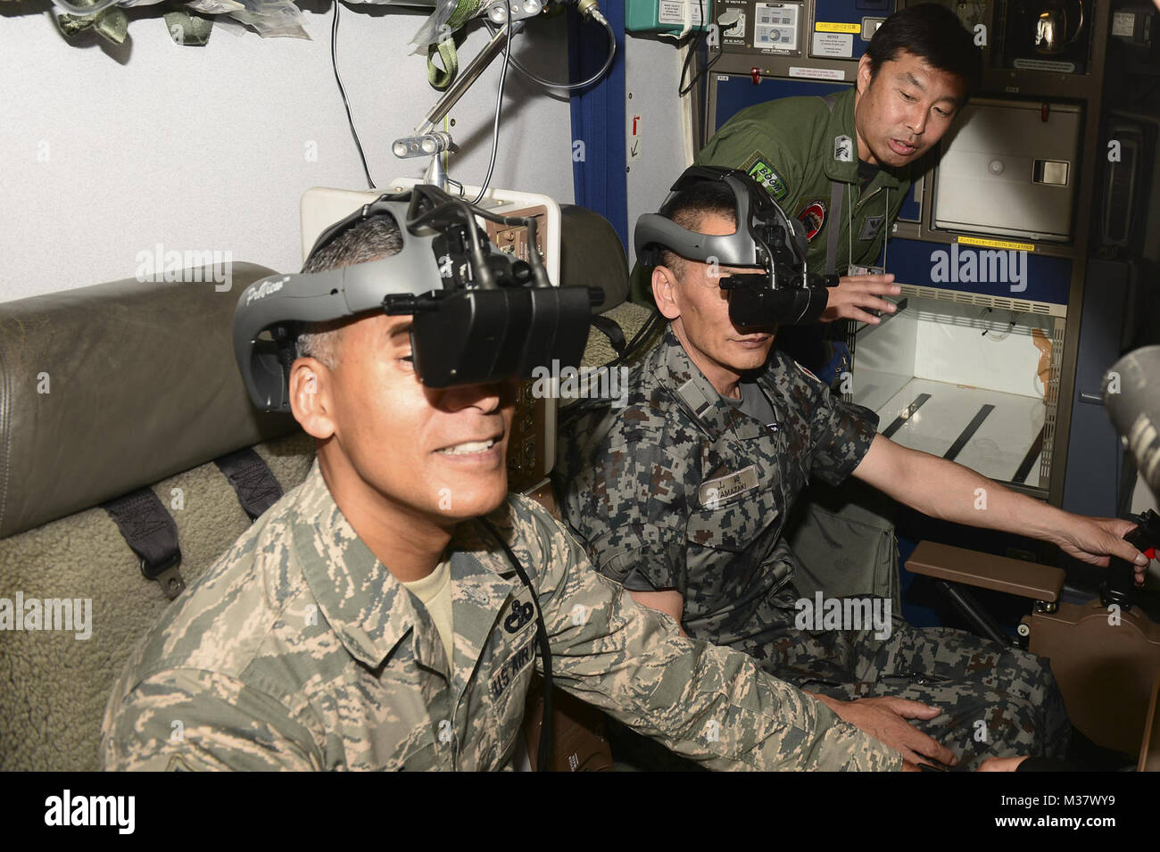 JASDF and USAF personnel train together at Eielson Air Force Base ...