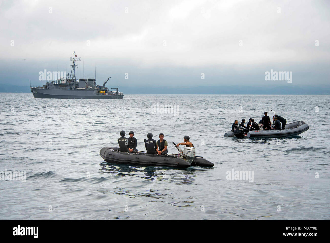 Limpet mine High Resolution Stock Photography and Images - Alamy
