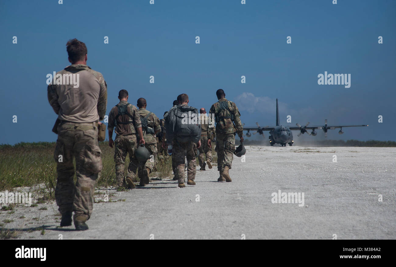 U.S. Air Force Airmen from the 31st Rescue Squadron and U.S. Army ...