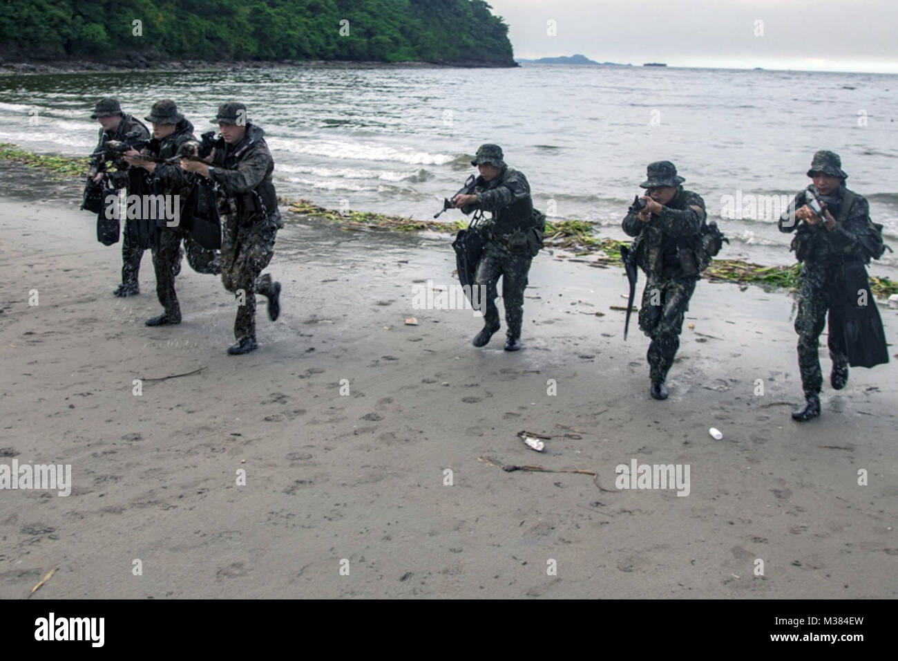 U.S., Philippine Marines practice a movement ashore during exercise ...