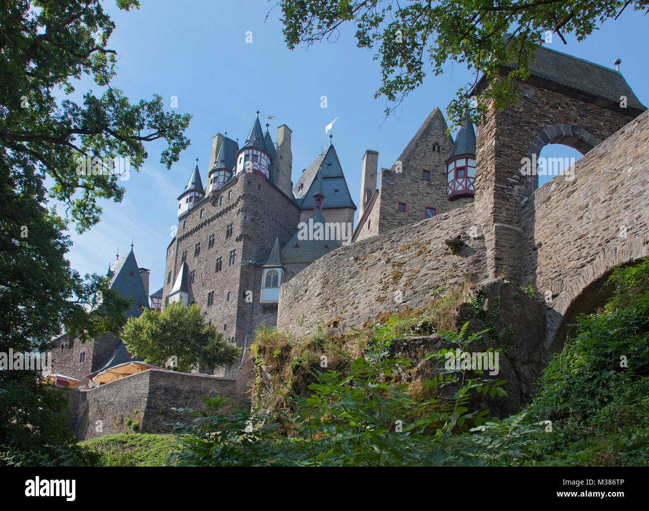 Eltz castle, beautiful medieval castle at Wierschem, Muenstermaifeld ...