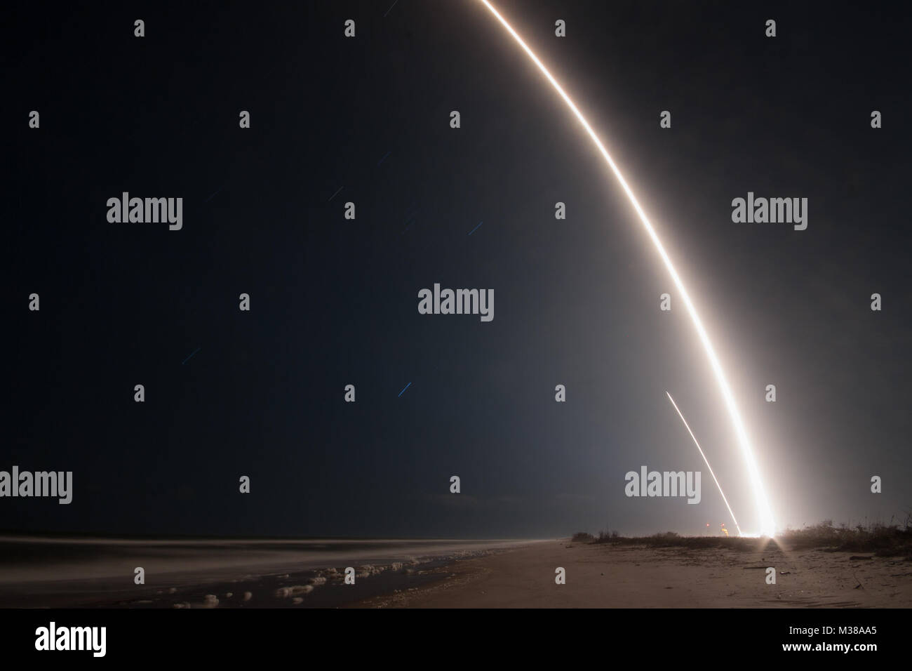 SpaceX's Falcon 9 rocket successfully launched the Zuma mission ...