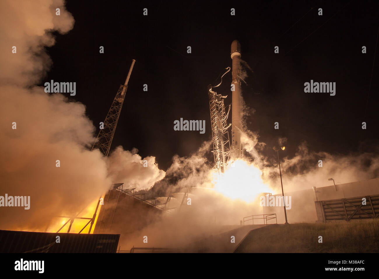 Orbcomm hi-res stock photography and images - Alamy