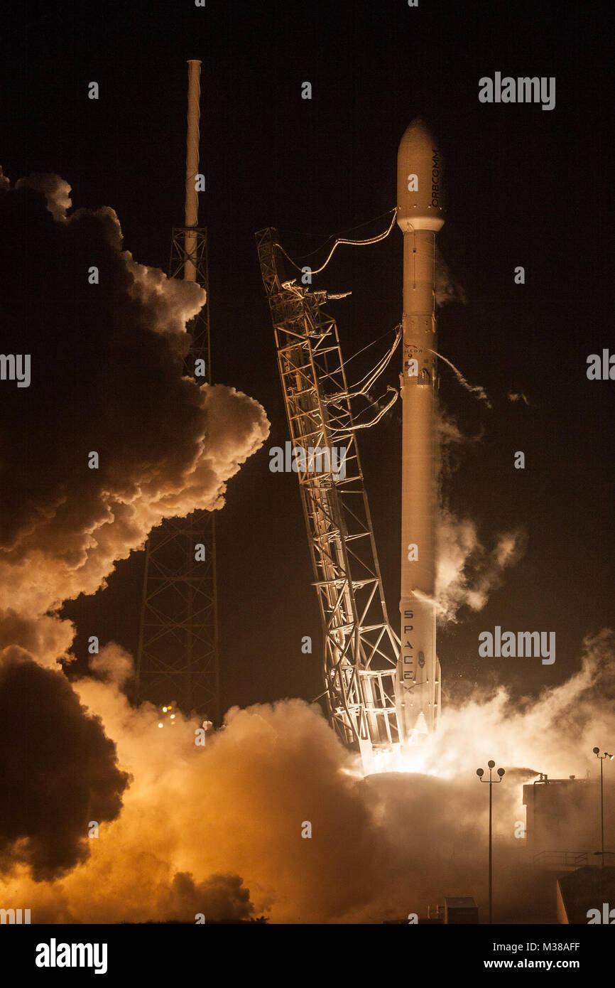 Orbcomm hi-res stock photography and images - Alamy