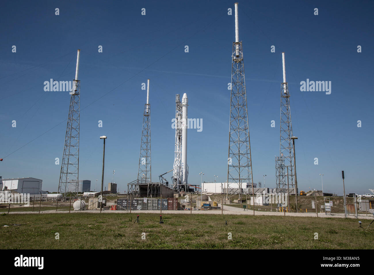 The CRS-8 mission, utilizing a Falcon rocket and Dragon capsule ...