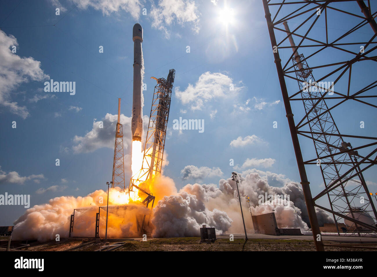 Eutelsat ABS launched a communications satellite aboard SpaceX's Falcon ...