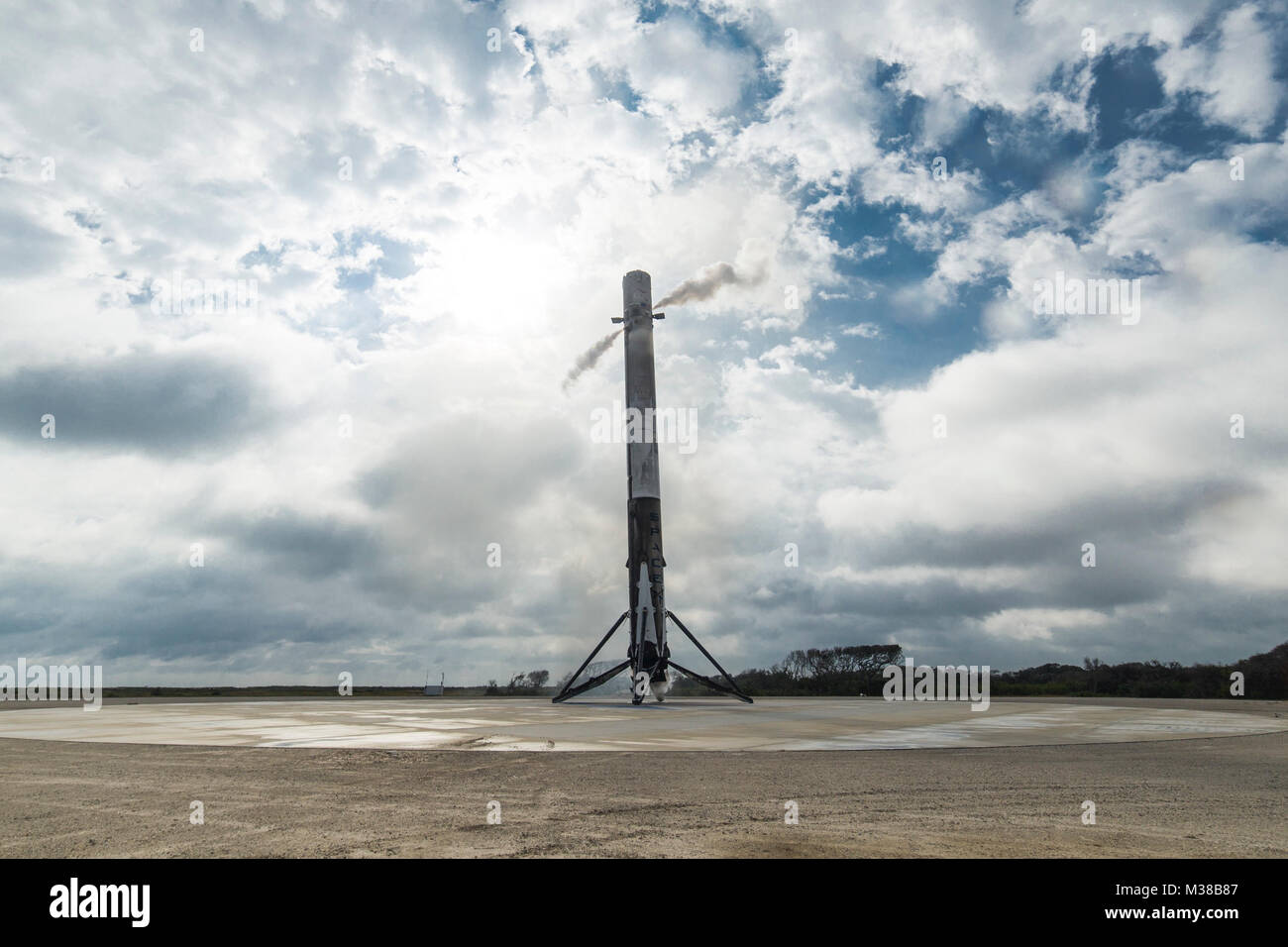 Lz 1 hi-res stock photography and images - Alamy