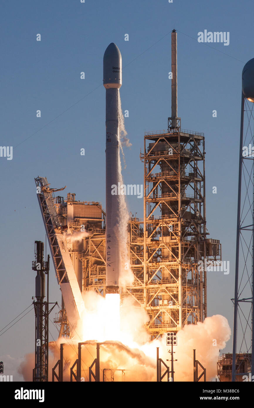 Inmarsat hi-res stock photography and images - Alamy