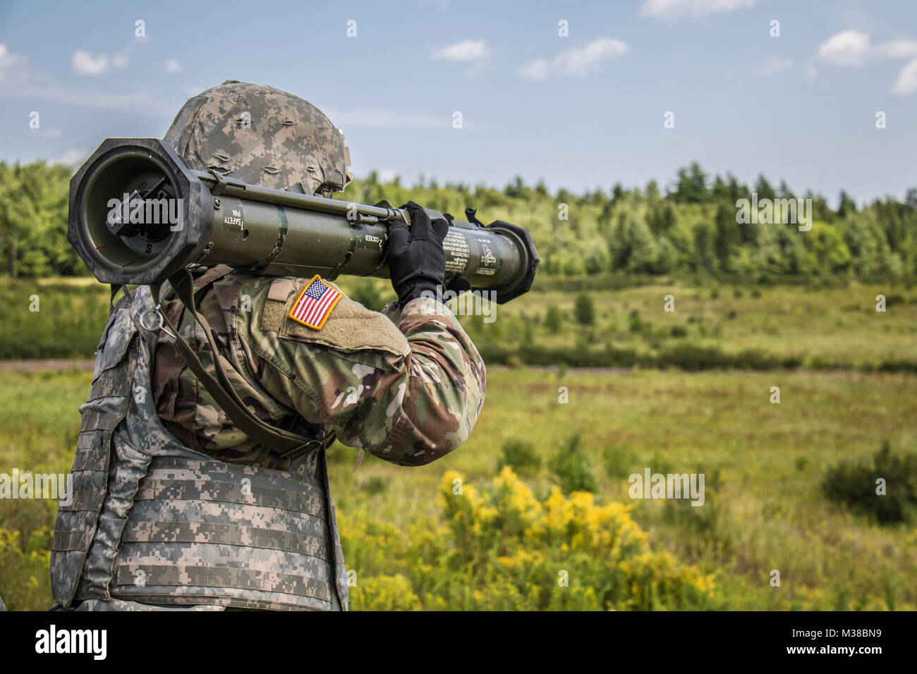 Soldiers in the 251st Engineer Company (Sapper) of the Maine Army ...