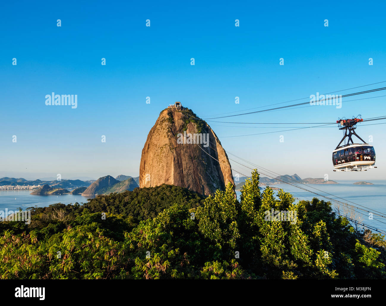 Sugarloaf mountain cable car hi-res stock photography and images - Alamy