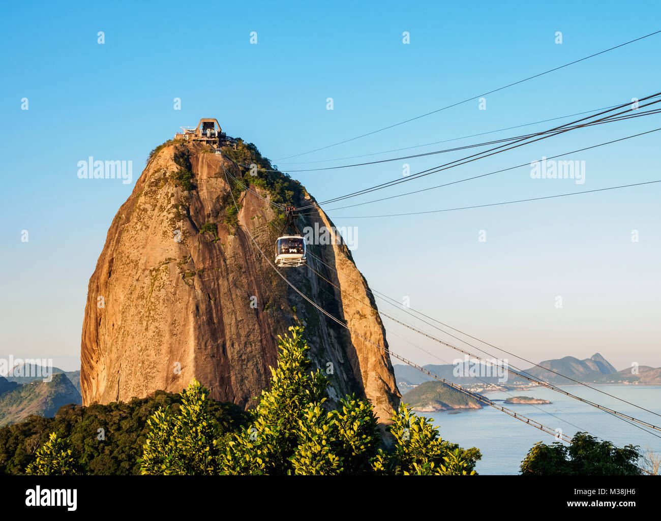 Sugarloaf mountain cable car hi-res stock photography and images - Alamy