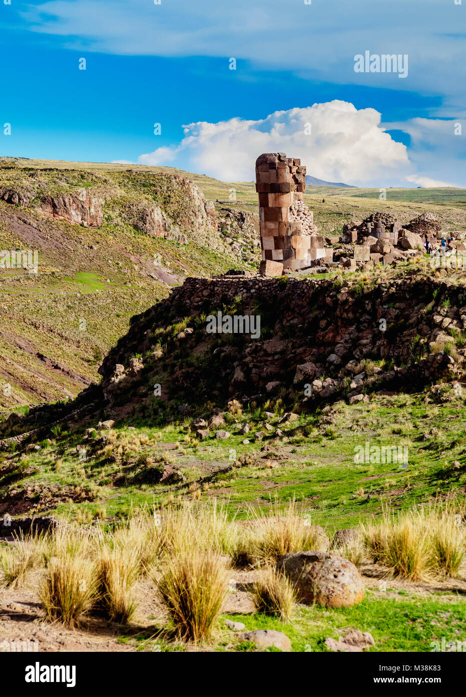 Sillustani pre inca cemetery hi-res stock photography and images - Alamy