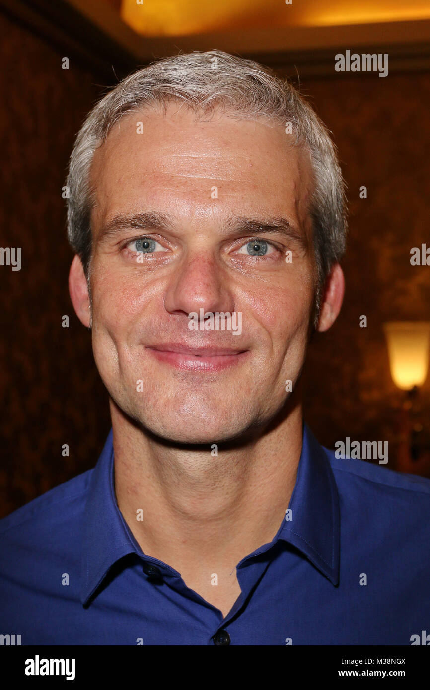 Nachrichtensprecher hi-res stock photography and images - Alamy