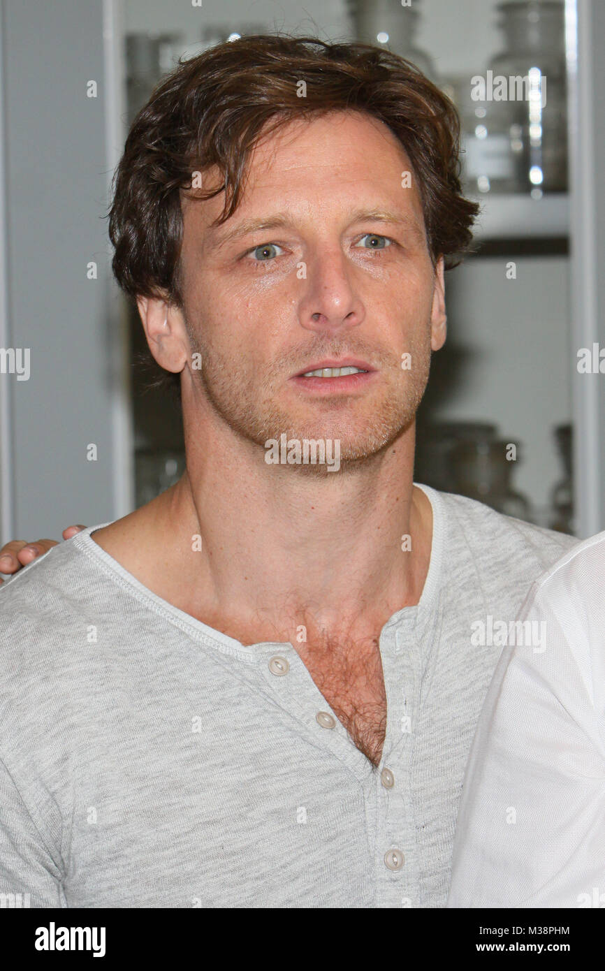 Hendrik Duryn's Instagram, Twitter & Facebook on IDCrawl