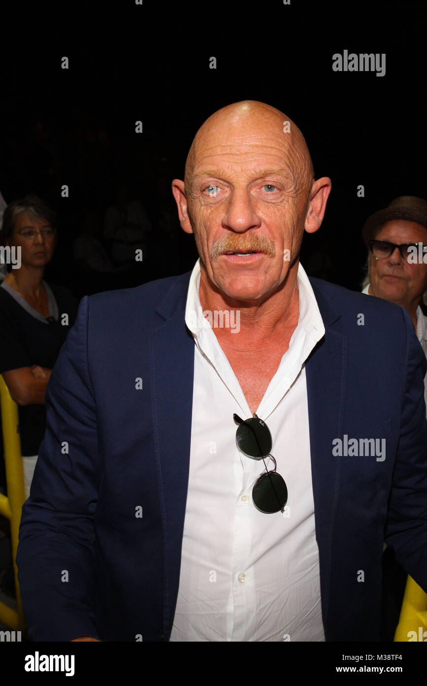 Joe bausch hi-res stock photography and images - Alamy