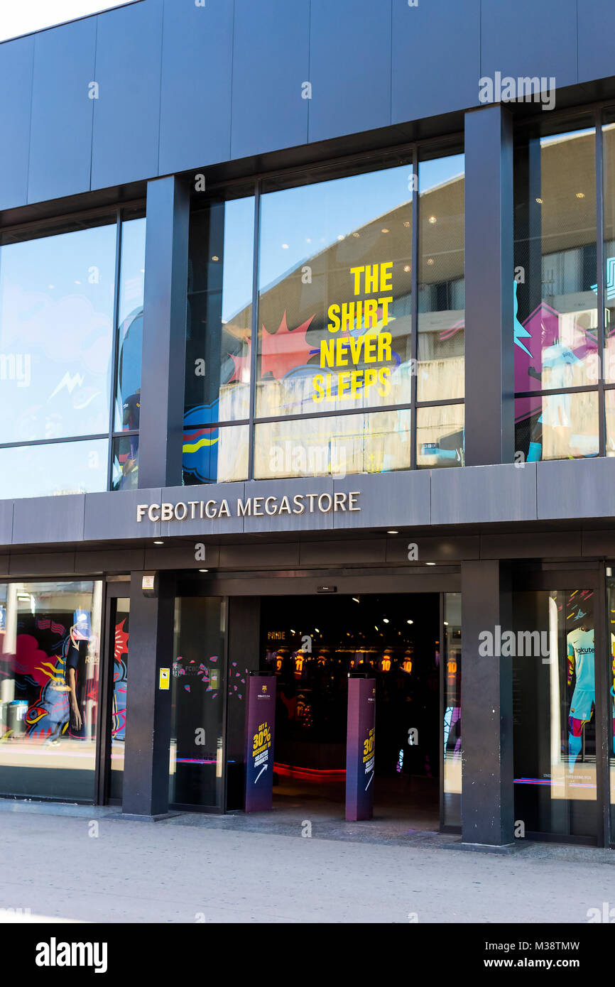 Fc barcelona official store hi-res stock photography and images - Alamy