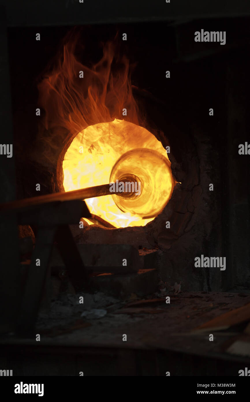 Melt blowing process hi-res stock photography and images - Alamy