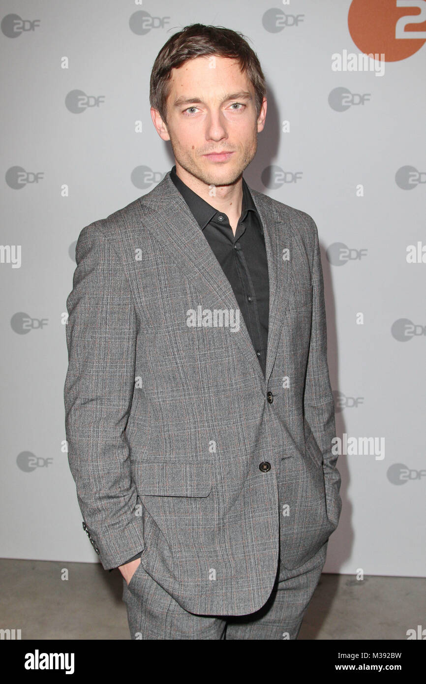 Volker Bruch, Fototermin fuer den ZDF-Dreiteiler "Unsere Muetter unsere ...