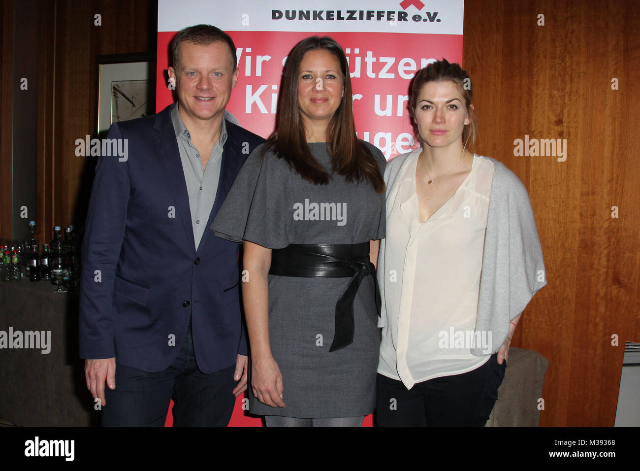 Marc bator dana schweiger nina hi-res stock photography and images - Alamy