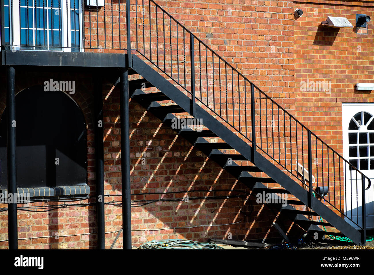 Uk fire escape stairs hi-res stock photography and images - Alamy