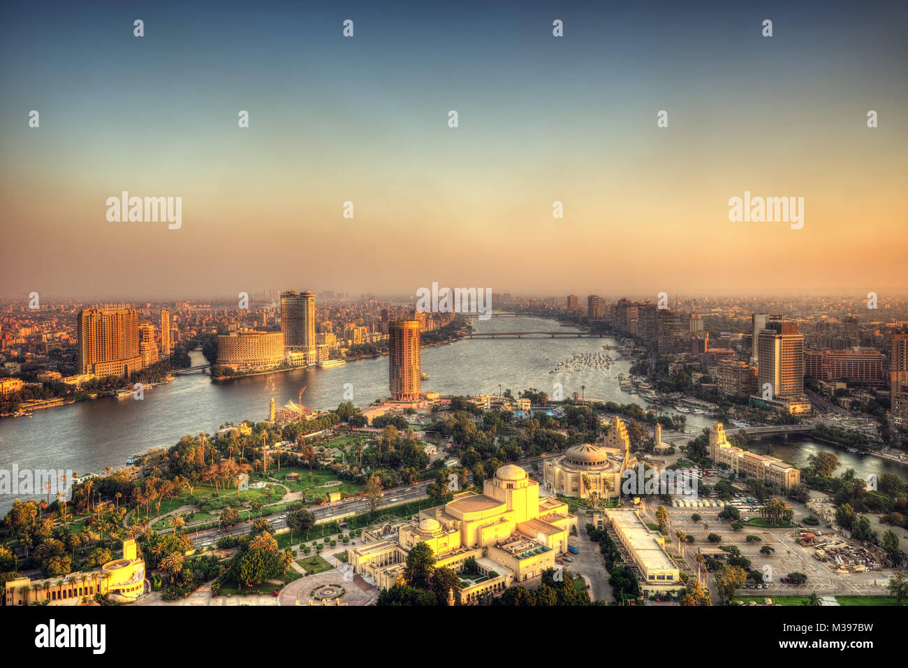 Cairo skyline hi-res stock photography and images - Alamy